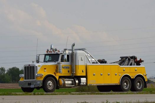 Heavy Duty Towing in Carmel Indiana | Interstate Delaware & South Inc.